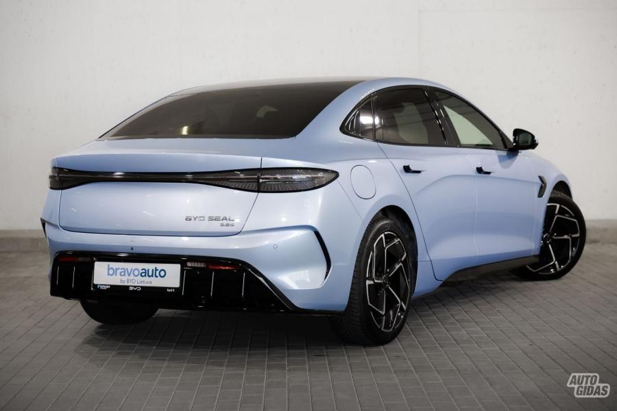 Zils BYD Seal 2025 Viļņa, ar dzinēja tilpumu 0.00 L un nobraukumu 10 tūkst. km par 42551 €, foto 11 vietnē AUTOMOTO.COM.LV