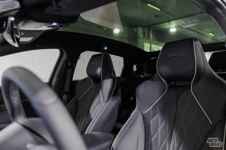 Zils BYD Seal 2025 Viļņa, ar dzinēja tilpumu 0.00 L un nobraukumu 10 tūkst. km par 42551 €, foto 22 vietnē AUTOMOTO.COM.LV