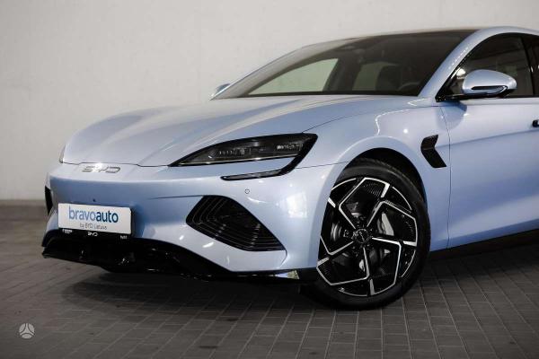 BYD Seal 2025 Viļņa, ar dzinēja tilpumu 0.00 L un nobraukumu 10 tūkst. km par 42551 €, foto 3 vietnē AUTOMOTO.COM.LV