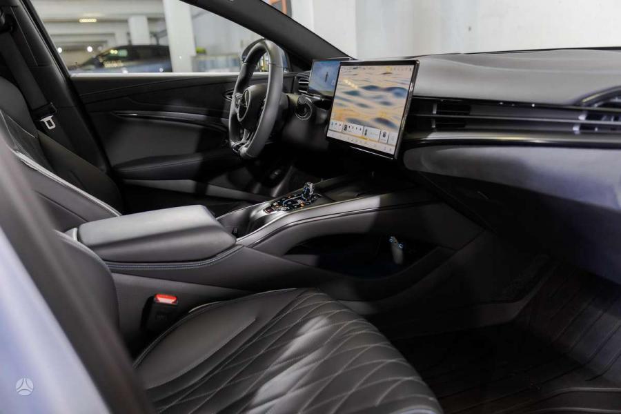 BYD Seal 2025 in Vilnius, with an engine capacity of 0.00 L and mileage of 10 thousand km for 42551 €, photo 23 on AUTOMOTO.COM.LV