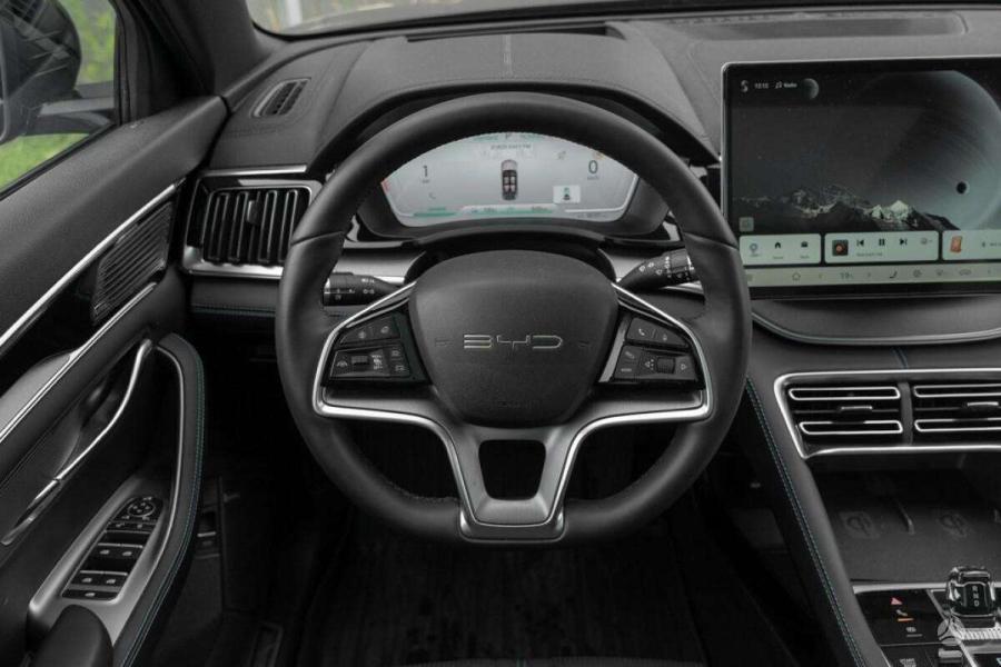 Black BYD Seal U 2025 in Vilnius, with an engine capacity of 0.00 L and mileage of 38 thousand km for 37000 €, photo 14 on AUTOMOTO.COM.LV