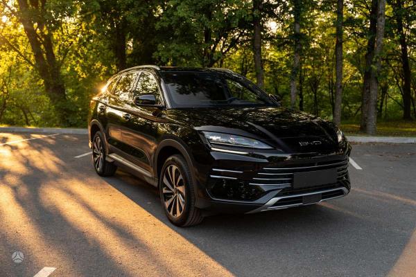 Melns BYD Seal U 2026 Kauņa, ar dzinēja tilpumu 1.50 L un nobraukumu 0 tūkst. km par 39000 €, foto 1 vietnē AUTOMOTO.COM.LV