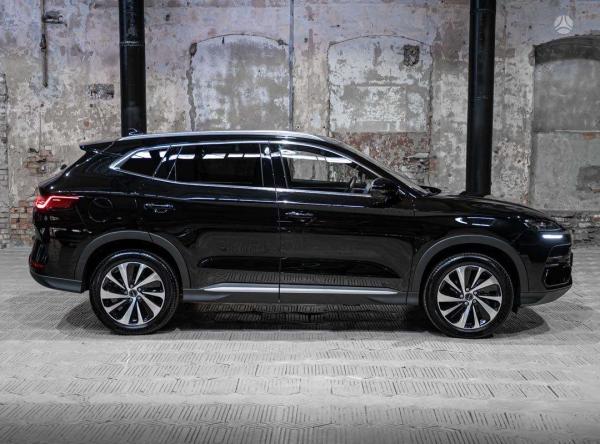 BYD Seal U 2026 Viļņa vietnē Melns BYD Seal U 2026 Viļņa, ar dzinēja tilpumu 1.50 L un nobraukumu 4 tūkst. km par 37000 €, foto 8 vietnē AUTOMOTO.COM.LV