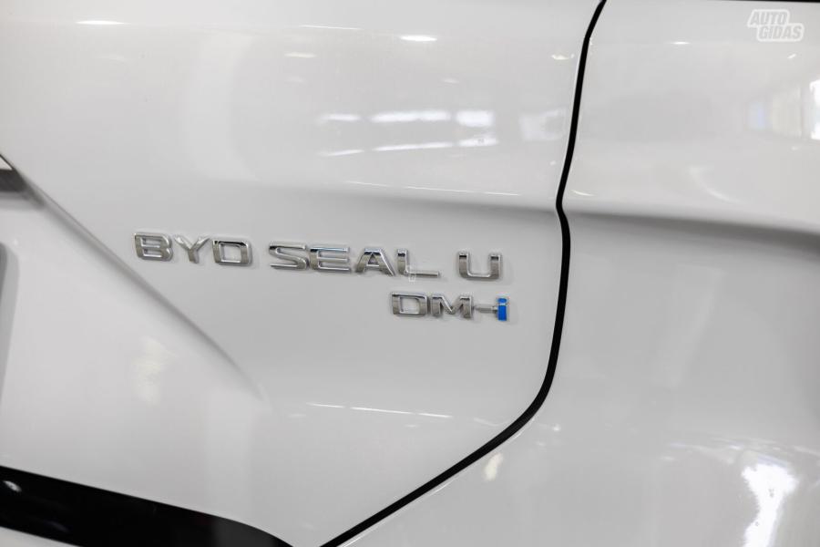 BYD Seal U 2025 Viļņa, ar dzinēja tilpumu 1.50 L un nobraukumu 16 tūkst. km par 38781 €, foto 10 vietnē AUTOMOTO.COM.LV