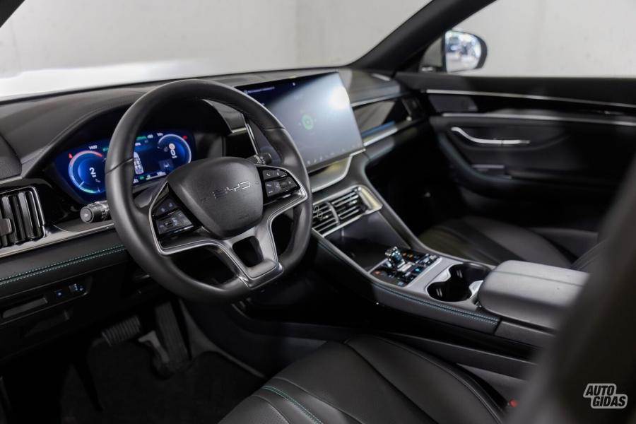 BYD Seal U 2025 Viļņa, ar dzinēja tilpumu 1.50 L un nobraukumu 16 tūkst. km par 38781 €, foto 13 vietnē AUTOMOTO.COM.LV