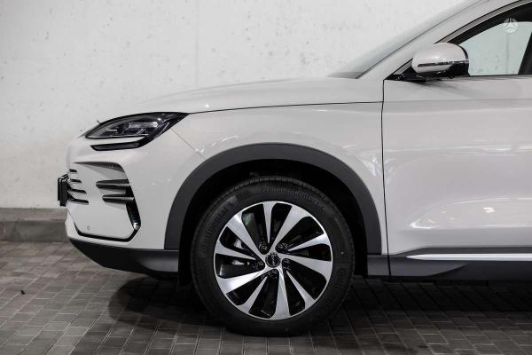 BYD Seal U 2025 in Vilnius, with an engine capacity of 1.50 L and mileage of 16 thousand km for 38781 €, photo 5 on AUTOMOTO.COM.LV