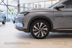 Pelēks BYD Seal U 2026 Tartu, ar dzinēja tilpumu 1.50 L un nobraukumu 0 tūkst. km par 38990 €, foto 18 vietnē AUTOMOTO.COM.LV