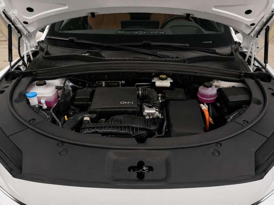 Balts BYD Seal U 2025 Viļņa, ar dzinēja tilpumu 1.50 L un nobraukumu 14 tūkst. km par 34980 €, foto 12 vietnē AUTOMOTO.COM.LV