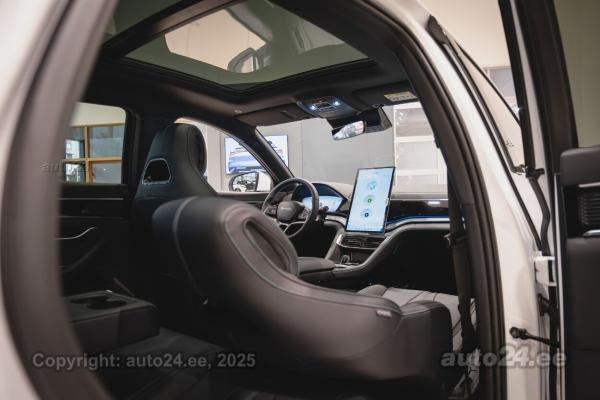 Balts BYD Seal U 2025 Tartu, ar dzinēja tilpumu 1.50 L un nobraukumu 50 tūkst. km par 39980 €, foto 11 vietnē AUTOMOTO.COM.LV
