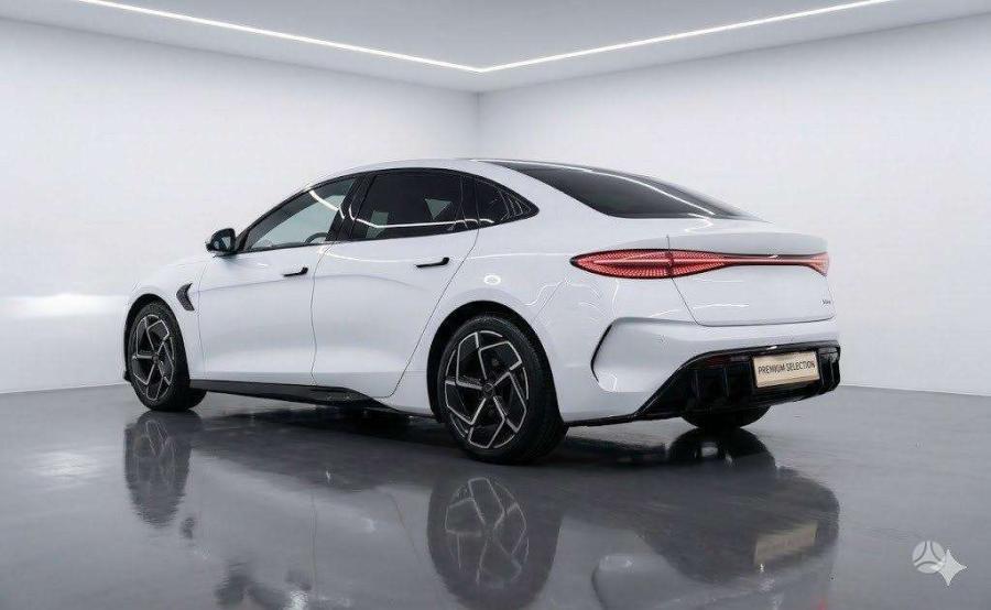 Balts BYD Seal 2024 Viļņa, ar dzinēja tilpumu 0.00 L un nobraukumu 42 tūkst. km par 32000 €, foto 6 vietnē AUTOMOTO.COM.LV