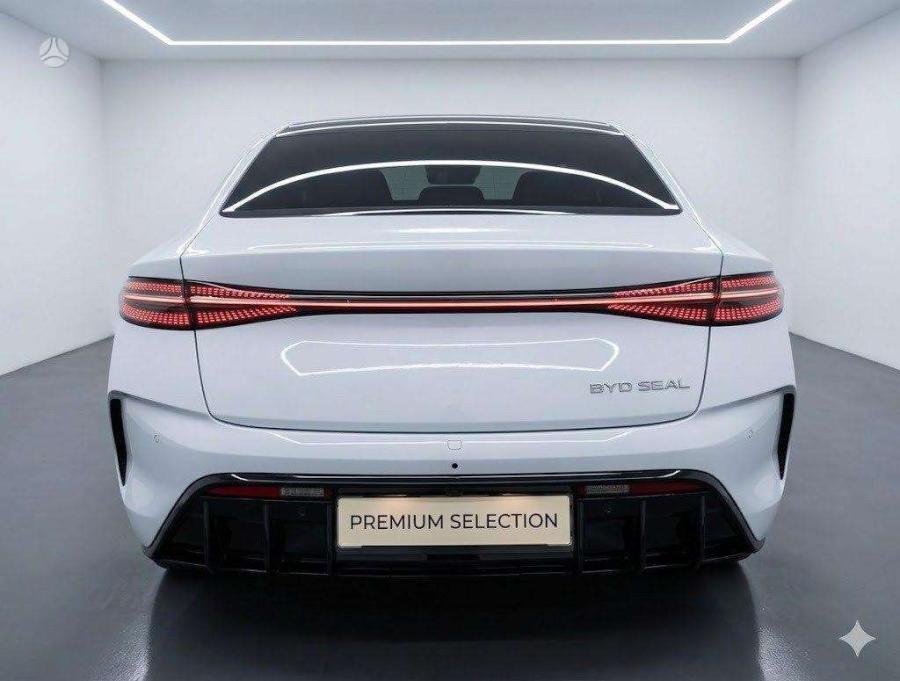 Balts BYD Seal 2024 Viļņa, ar dzinēja tilpumu 0.00 L un nobraukumu 42 tūkst. km par 32000 €, foto 7 vietnē AUTOMOTO.COM.LV