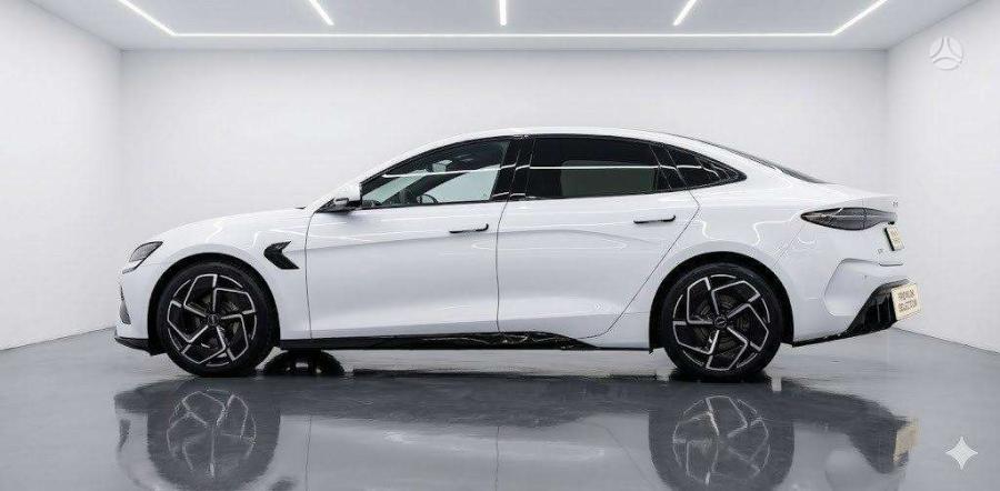 Balts BYD Seal 2024 Viļņa, ar dzinēja tilpumu 0.00 L un nobraukumu 42 tūkst. km par 32000 €, foto 8 vietnē AUTOMOTO.COM.LV