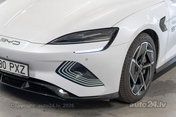 White BYD Seal 2025 in Tallinn, with an engine capacity of 0.00 L and mileage of 15 thousand km for 49990 €, photo 6 on AUTOMOTO.COM.LV