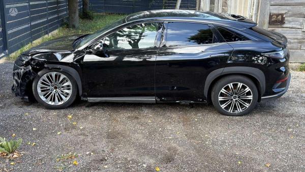 Melns BYD Sealion 7 2025 Jonava, ar dzinēja tilpumu 0.00 L un nobraukumu 10 tūkst. km par 25600 €, foto 4 vietnē AUTOMOTO.COM.LV