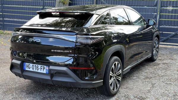 Melns BYD Sealion 7 2025 Jonava, ar dzinēja tilpumu 0.00 L un nobraukumu 10 tūkst. km par 25600 €, foto 7 vietnē AUTOMOTO.COM.LV