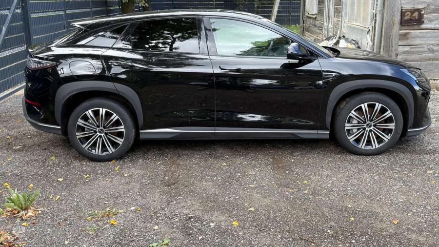 Black BYD Sealion 7 2025 in Jonava, with an engine capacity of 0.00 L and mileage of 10 thousand km for 25600 €, photo 16 on AUTOMOTO.COM.LV