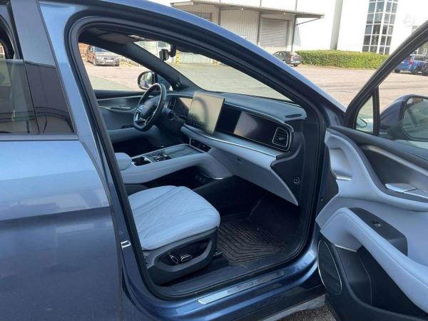 Zils BYD Sealion 7 2024 Viļņa, ar dzinēja tilpumu 0.00 L un nobraukumu 16 tūkst. km par 49999 €, foto 5 vietnē AUTOMOTO.COM.LV