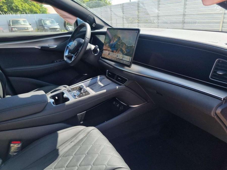 Grey BYD Sealion 7 2025 in Marijampole, with an engine capacity of 0.00 L and mileage of 4 thousand km for 31900 €, photo 15 on AUTOMOTO.COM.LV