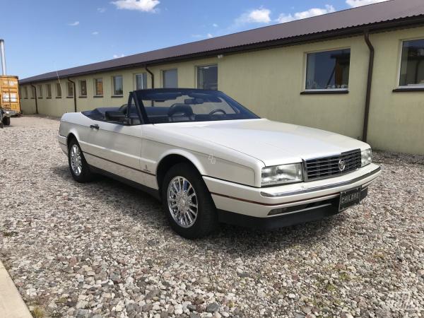 Balts Cadillac Allante 1992 Klaipėda, ar dzinēja tilpumu 4.50 L un nobraukumu 92 tūkst. km par 10950 €, foto 1 vietnē AUTOMOTO.COM.LV