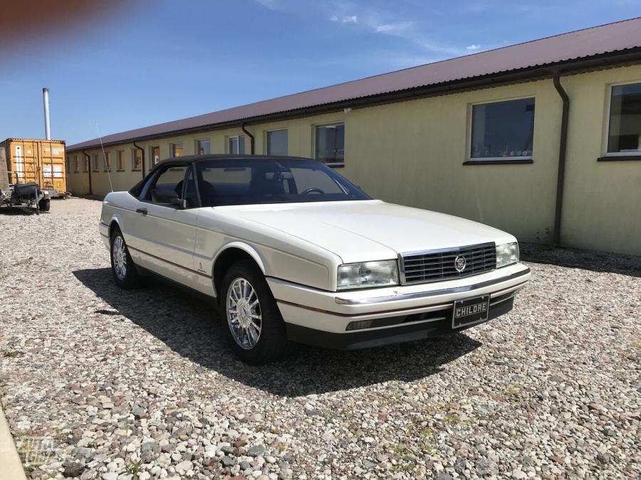 Balts Cadillac Allante 1992 Klaipėda, ar dzinēja tilpumu 4.50 L un nobraukumu 92 tūkst. km par 10950 €, foto 2 vietnē AUTOMOTO.COM.LV