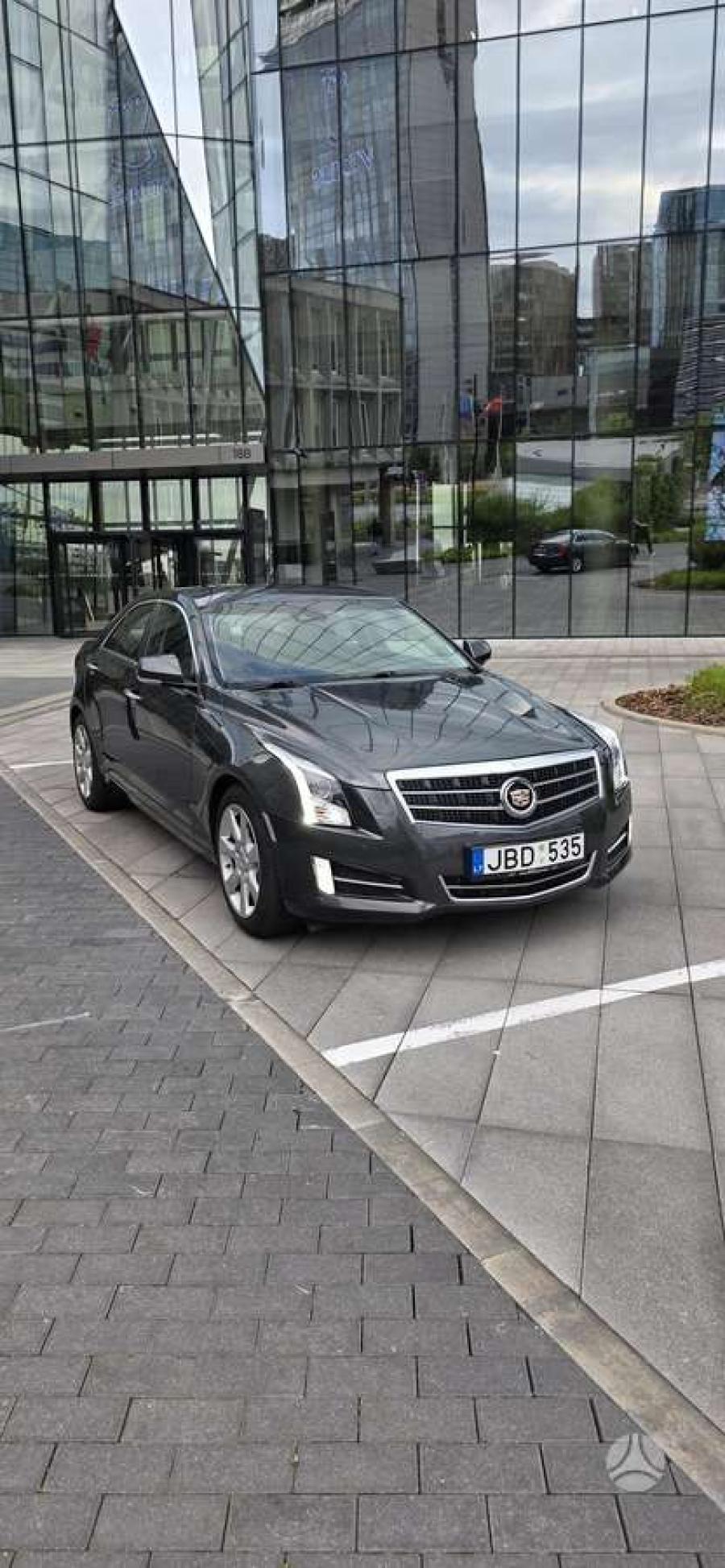 Grey Cadillac ATS 2015 in Vilnius, with an engine capacity of 2.00 L and mileage of 35 thousand km for 12500 €, photo 3 on AUTOMOTO.COM.LV