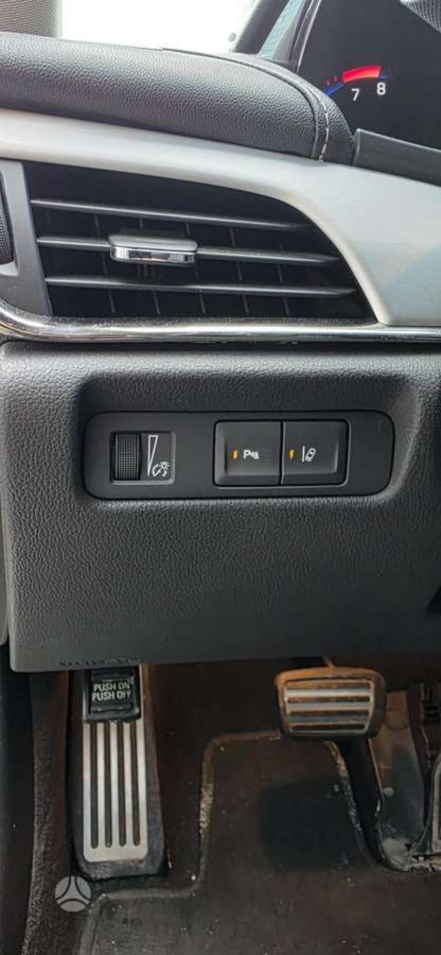 Grey Cadillac ATS 2015 in Vilnius, with an engine capacity of 2.00 L and mileage of 35 thousand km for 12500 €, photo 13 on AUTOMOTO.COM.LV