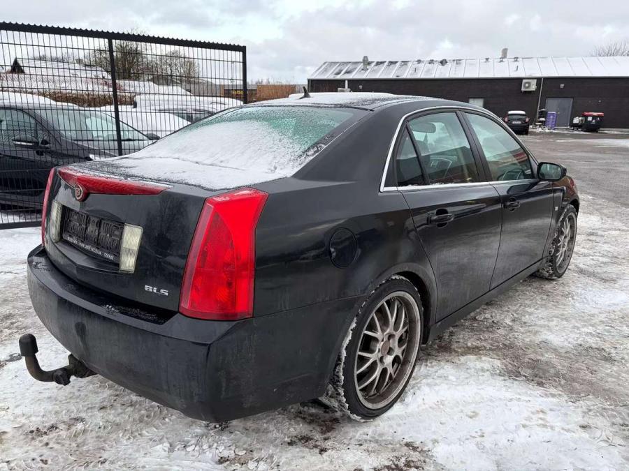 Black Cadillac BLS 2008 in Vilnius, with an engine capacity of 2.00 L and mileage of 237 thousand km for 3500 €, photo 2 on AUTOMOTO.COM.LV