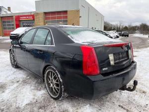 Black Cadillac BLS 2008 in Vilnius, with an engine capacity of 2.00 L and mileage of 237 thousand km for 3500 €, photo 3 on AUTOMOTO.COM.LV