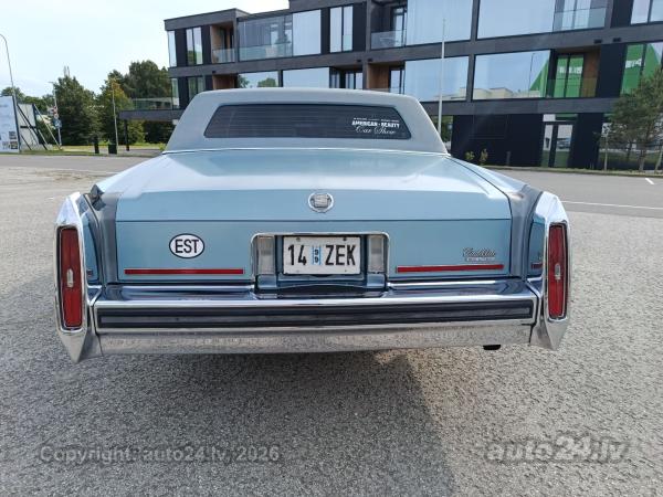 Blue Cadillac Brougham 1986 in Tallinn, with an engine capacity of 5.00 L and mileage of 98 thousand km for 8500 €, photo 4 on AUTOMOTO.COM.LV