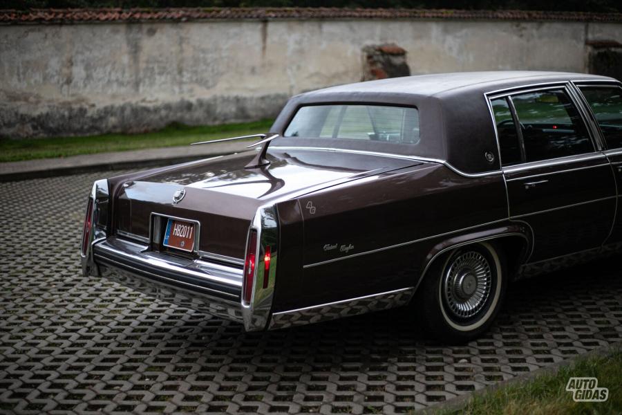 Brūns Cadillac Brougham 1982 Kauņa, ar dzinēja tilpumu 4.10 L un nobraukumu 87 tūkst. km par 10500 €, foto 8 vietnē AUTOMOTO.COM.LV