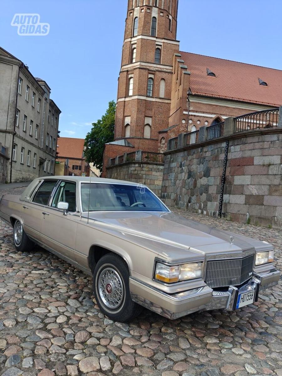 Cadillac Brougham 1992 in Kaunas, with an engine capacity of 5.70 L and mileage of 60 thousand km for 14000 €, photo 7 on AUTOMOTO.COM.LV