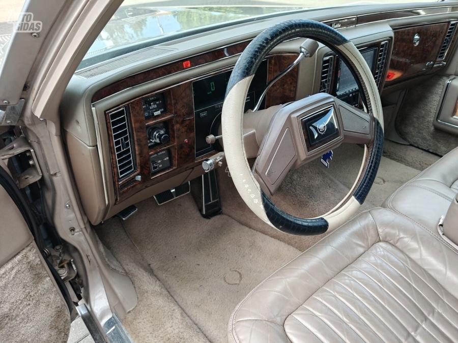 Кадиллак Брохем 1992 в Каунас, объемом двигателя 5.70 л и пробегом 60 тыс. км за 14000 €, фото 11 на AUTOMOTO.COM.LV