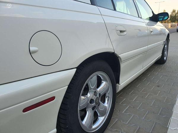 Cadillac Catera 1998 in Vilnius on AUTOMOTO.COM.LV White Cadillac Catera 1998 in Vilnius, with an engine capacity of 2.96 L and mileage of 112 thousand km for 4999 €, photo 10 on AUTOMOTO.COM.LV
