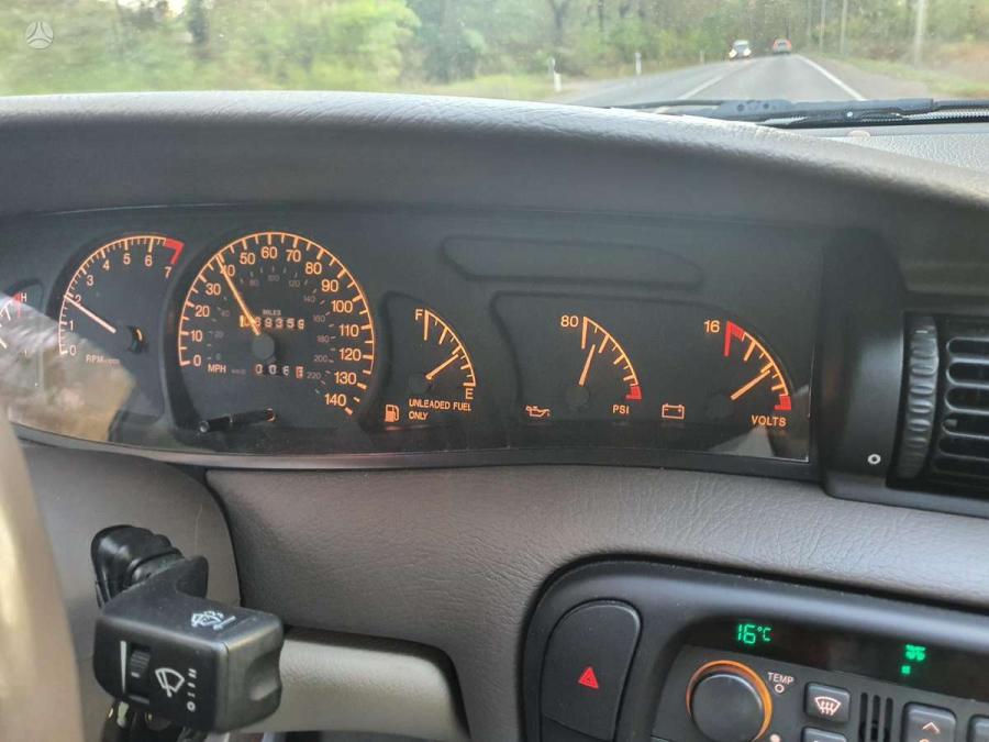 Balts Cadillac Catera 1998 Viļņa, ar dzinēja tilpumu 2.96 L un nobraukumu 112 tūkst. km par 4999 €, foto 16 vietnē AUTOMOTO.COM.LV