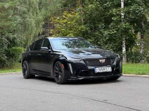 Черный Кадиллак CT5 2024 в Вильнюс, объемом двигателя 6.16 л и пробегом 13 тыс. км за 89000 €, фото  на AUTOMOTO.COM.LV