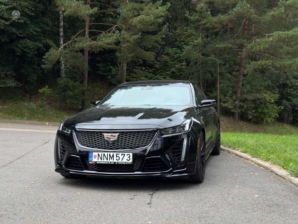 Черный Кадиллак CT5 2024 в Вильнюс, объемом двигателя 6.16 л и пробегом 13 тыс. км за 89000 €, фото 3 на AUTOMOTO.COM.LV