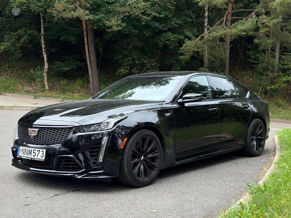 Черный Кадиллак CT5 2024 в Вильнюс, объемом двигателя 6.16 л и пробегом 13 тыс. км за 89000 €, фото 4 на AUTOMOTO.COM.LV