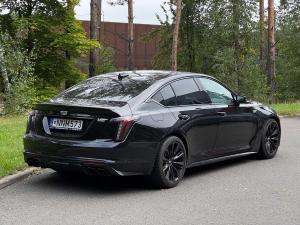 Melns Cadillac CT5 2024 Viļņa, ar dzinēja tilpumu 6.16 L un nobraukumu 13 tūkst. km par 89000 €, foto 8 vietnē AUTOMOTO.COM.LV