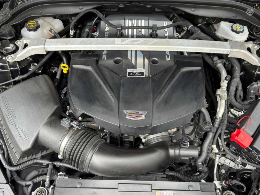 Melns Cadillac CT5 2024 Viļņa, ar dzinēja tilpumu 6.16 L un nobraukumu 13 tūkst. km par 89000 €, foto 23 vietnē AUTOMOTO.COM.LV