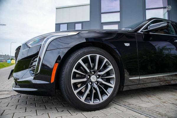 Black Cadillac CT6 2019 in Kaunas, with an engine capacity of 3.65 L and mileage of 119 thousand km for 29950 €, photo 6 on AUTOMOTO.COM.LV