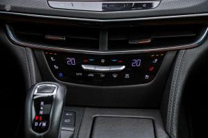 Черный Кадиллак CT6 2019 в Каунас, объемом двигателя 3.65 л и пробегом 119 тыс. км за 29950 €, фото 24 на AUTOMOTO.COM.LV