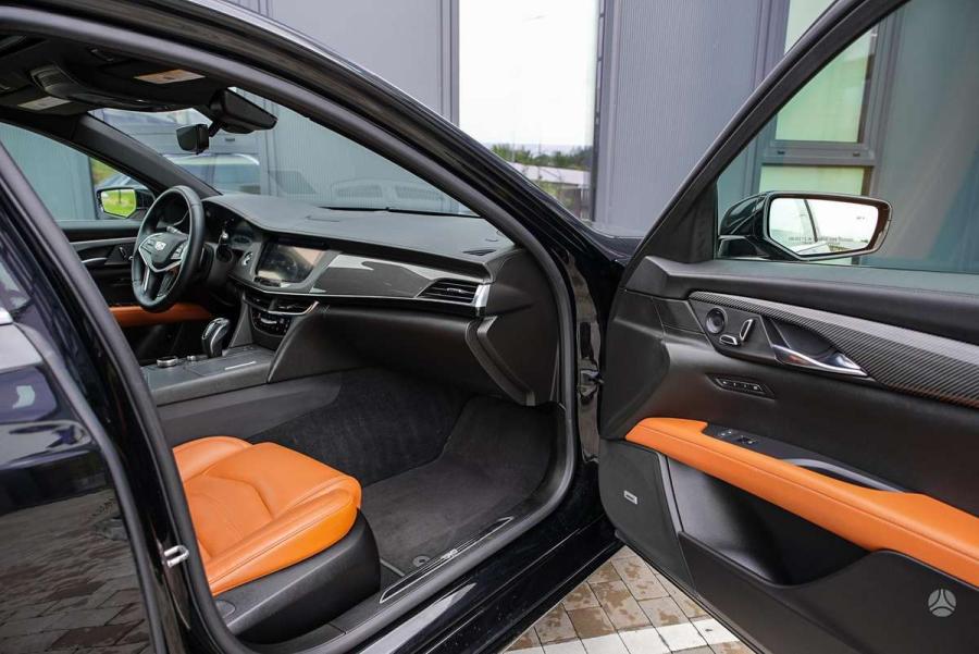 Черный Кадиллак CT6 2019 в Каунас, объемом двигателя 3.65 л и пробегом 119 тыс. км за 29950 €, фото 42 на AUTOMOTO.COM.LV