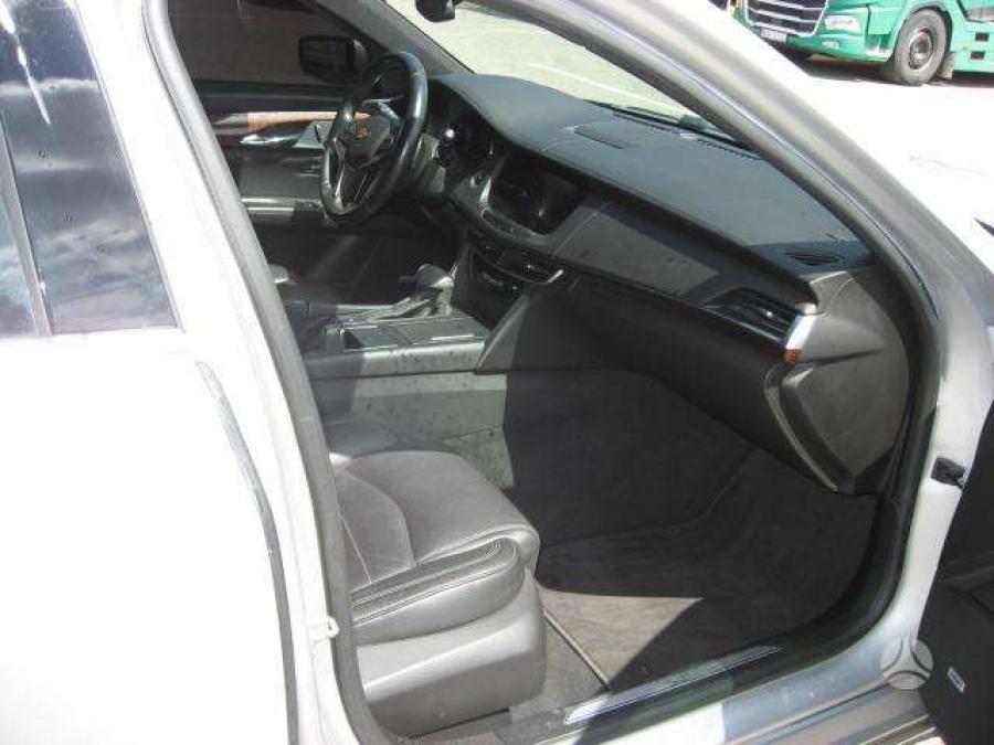 Серый Кадиллак CT6 2016 в Каунас, объемом двигателя 3.65 л и пробегом 179 тыс. км за 14300 €, фото 17 на AUTOMOTO.COM.LV