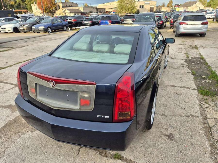 Blue Cadillac CTS 2004 in Utena, with an engine capacity of 3.18 L and mileage of 194 thousand km for 1990 €, photo 4 on AUTOMOTO.COM.LV