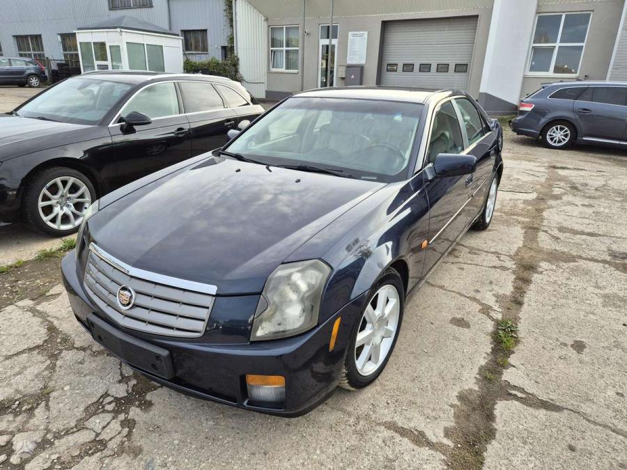 Blue Cadillac CTS 2004 in Utena, with an engine capacity of 3.18 L and mileage of 194 thousand km for 1990 €, photo 5 on AUTOMOTO.COM.LV
