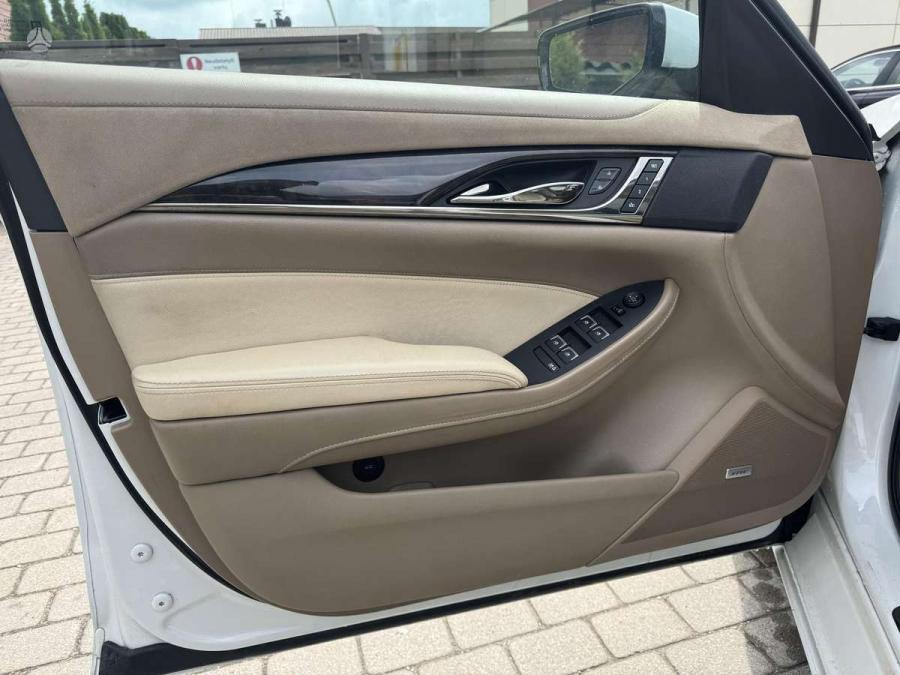 White Cadillac CTS 2016 in Kretinga, with an engine capacity of 2.00 L and mileage of 112 thousand km for 15500 €, photo 12 on AUTOMOTO.COM.LV