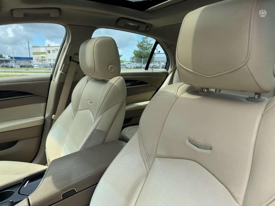 White Cadillac CTS 2016 in Kretinga, with an engine capacity of 2.00 L and mileage of 112 thousand km for 15500 €, photo 15 on AUTOMOTO.COM.LV