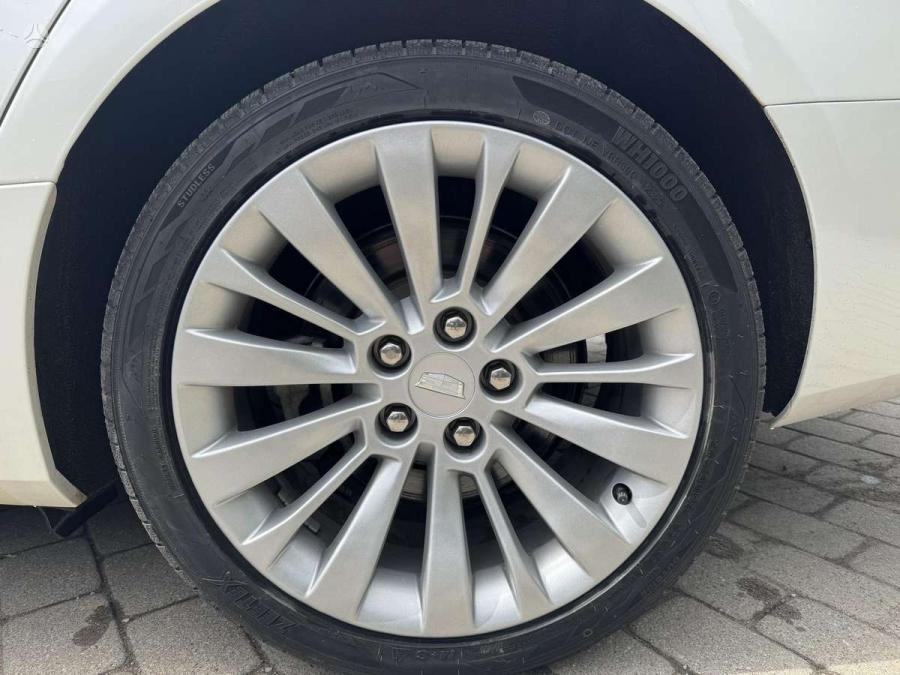 White Cadillac CTS 2016 in Kretinga, with an engine capacity of 2.00 L and mileage of 112 thousand km for 15500 €, photo 35 on AUTOMOTO.COM.LV