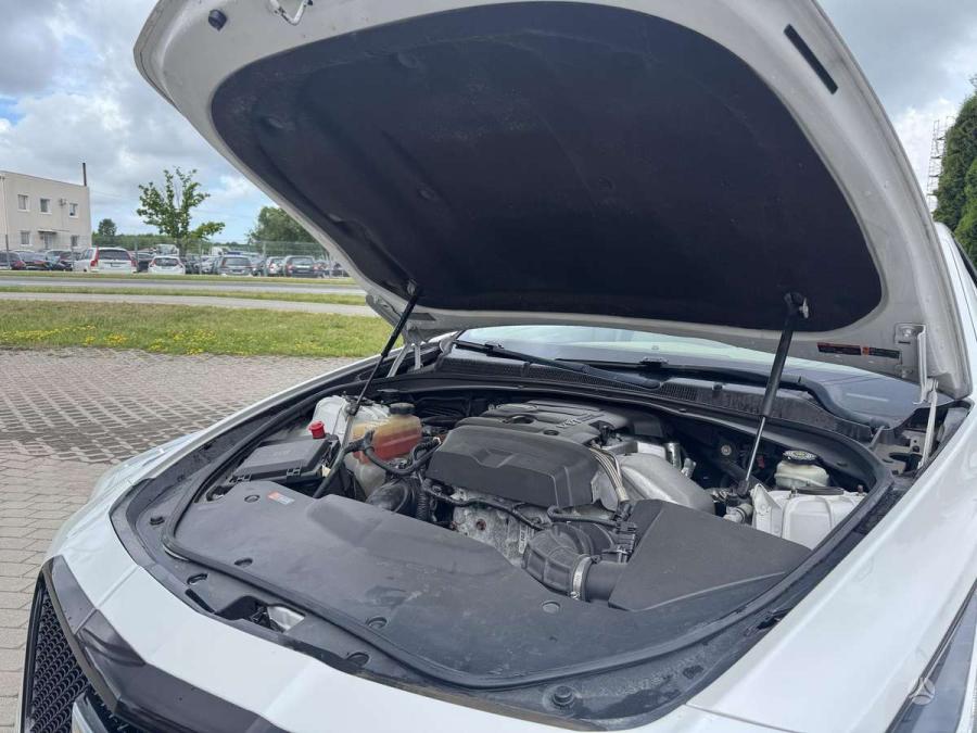 White Cadillac CTS 2016 in Kretinga, with an engine capacity of 2.00 L and mileage of 112 thousand km for 15500 €, photo 36 on AUTOMOTO.COM.LV