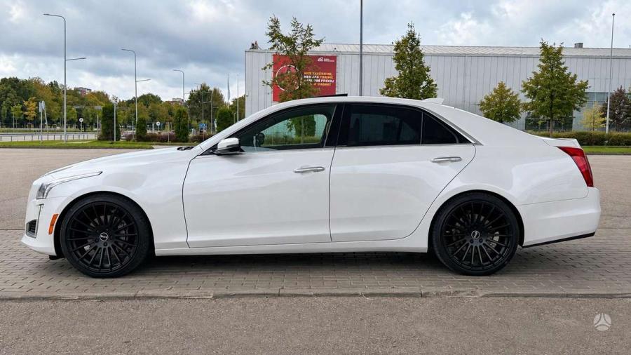 White Cadillac CTS 2018 in Klaipeda, with an engine capacity of 3.64 L and mileage of 75 thousand km for 18900 €, photo 8 on AUTOMOTO.COM.LV